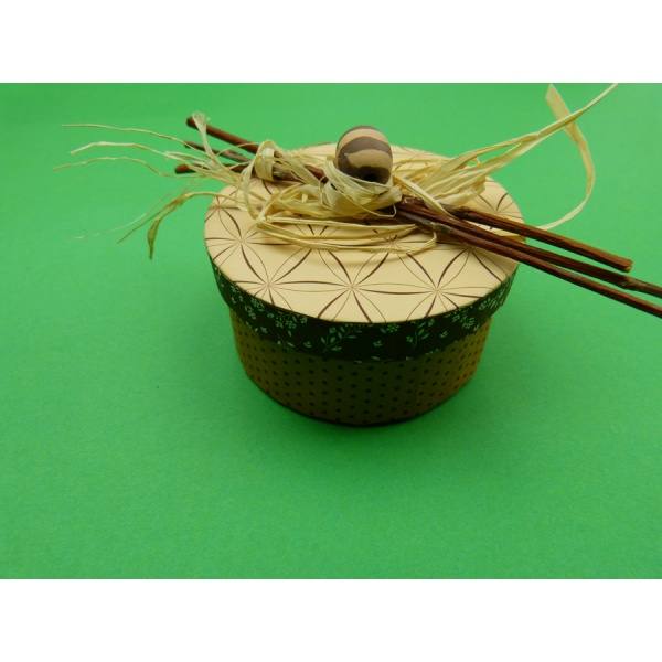 Basteln mit Tonpapier | Eine schöne Schmuckdose in Naturfarben