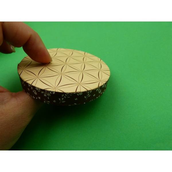 Basteln mit Tonpapier | Eine schöne Schmuckdose in Naturfarben